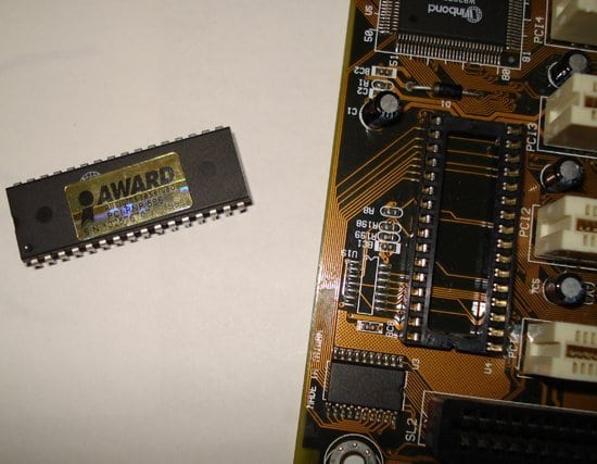 La memoria ROM: Que es? Para qué sirve? Tipos - Tecnología + Informática